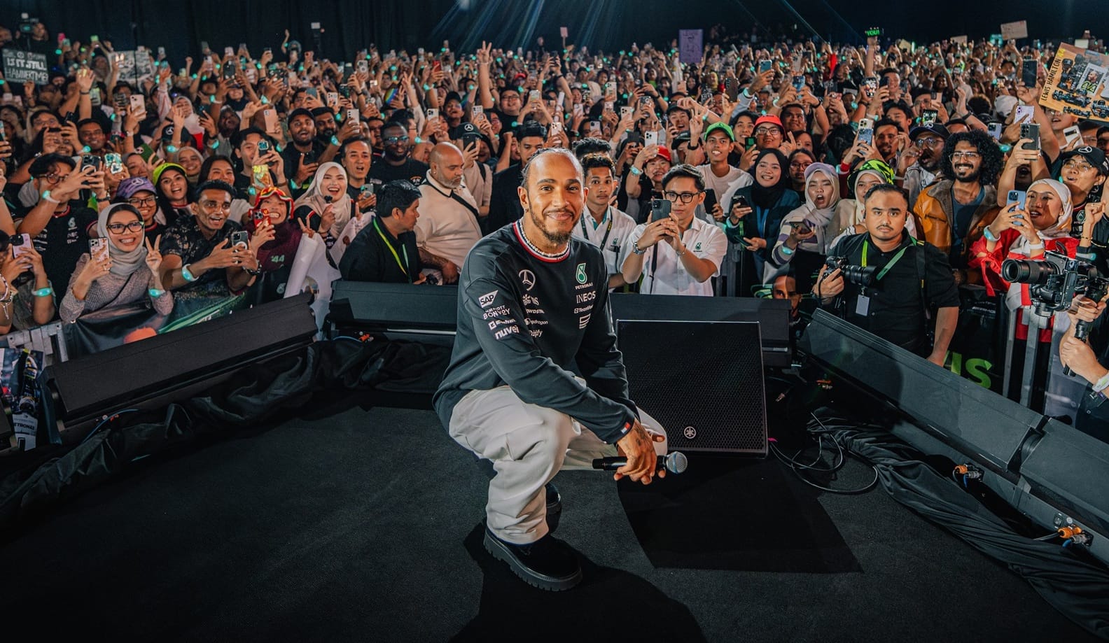 Lewis Hamilton's Emotional Farewell to Mercedes: A Masterstroke in ...