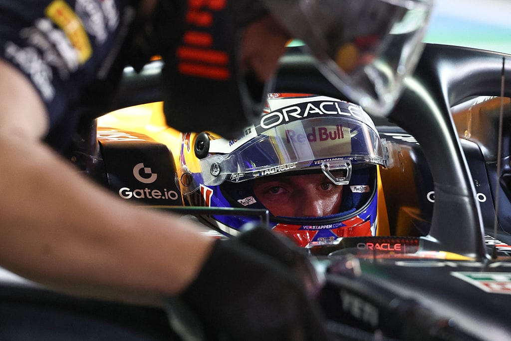 Piastri Shines as McLaren Dominates Bahrain Practice - Grandprixnews.com
